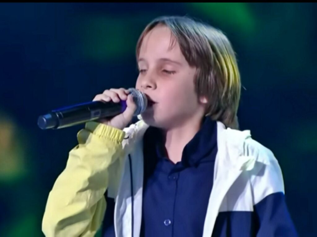 Saulo Holz, de Laranja da Terra ganha troféu “Microfone de Ouro” no ...