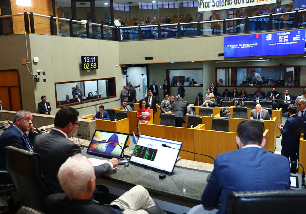 Política - Montanhas Capixabas